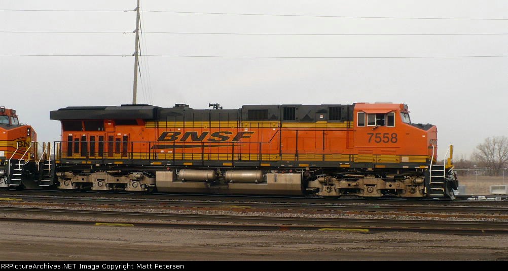 BNSF 7558
